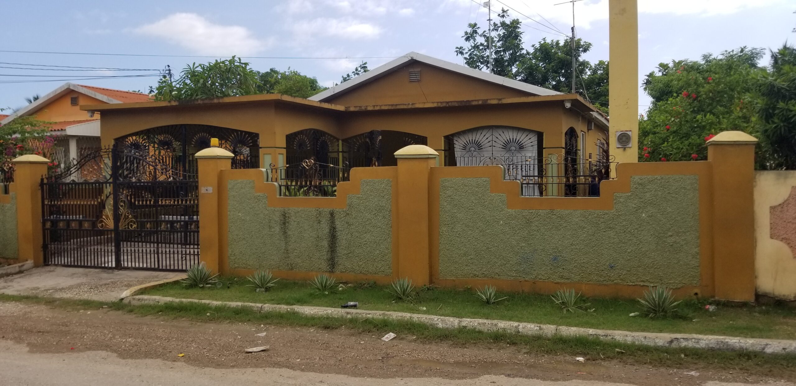 Single Storey, Single Family Residence - Angels Estate - Scott's Realty ...